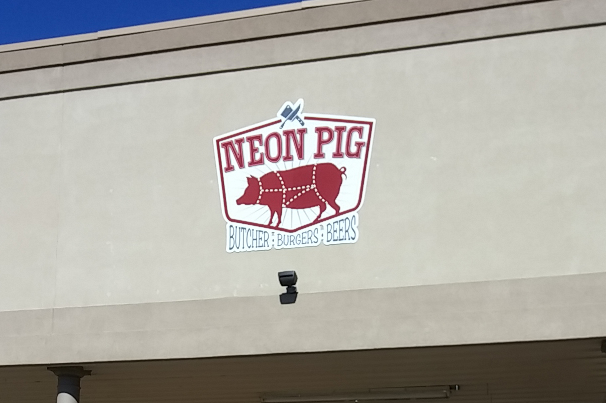 Food Network films future show at Oxford's Neon Pig - The Oxford Eagle ...