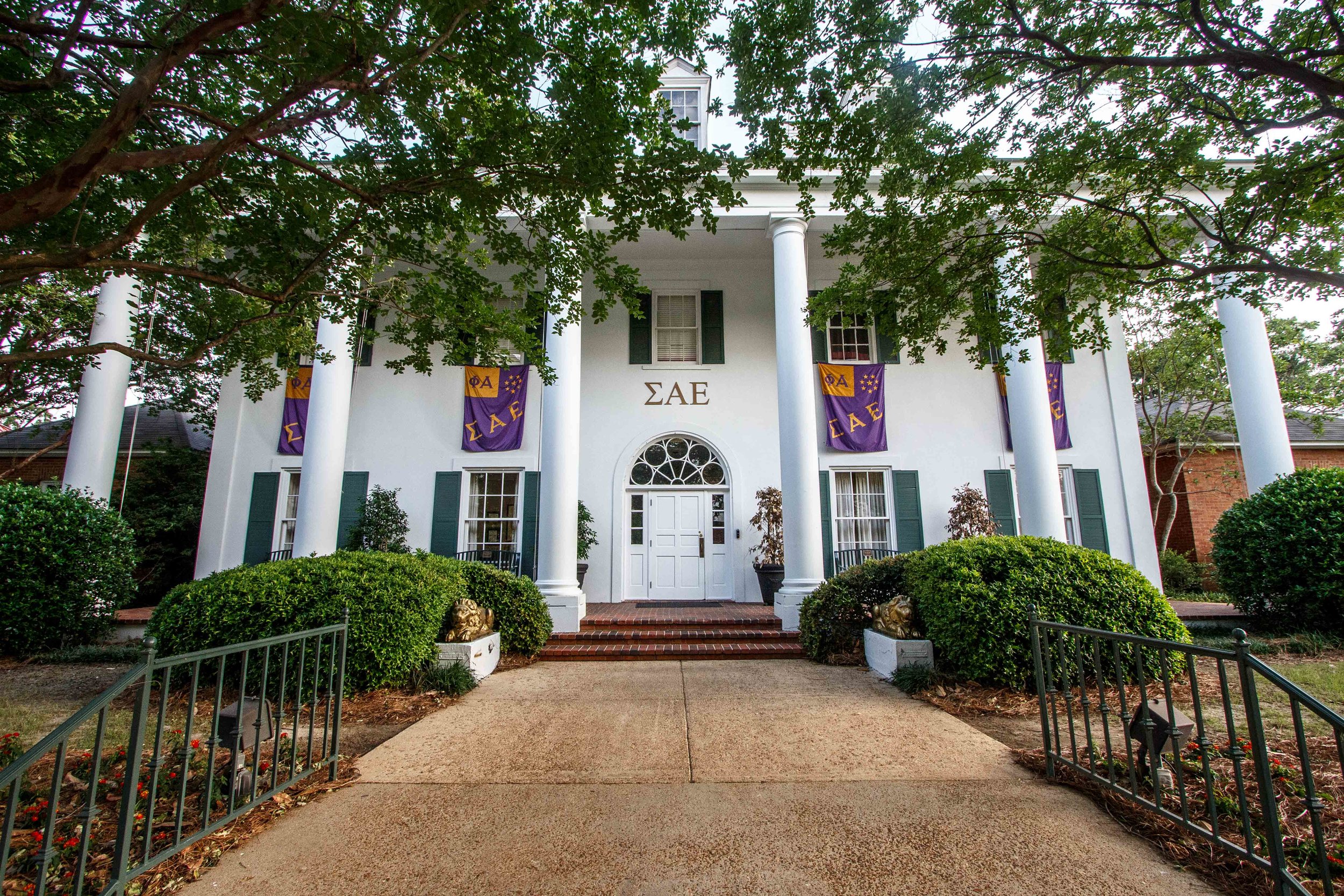 Sigma Alpha Epsilon shuts down Ole Miss chapter for behavior, health ...