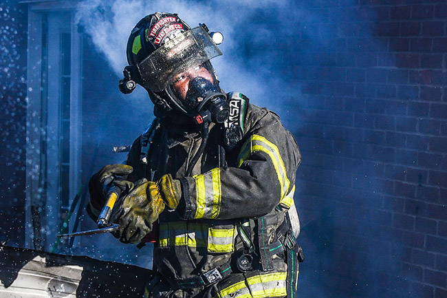 Keveon Taylor named LCFD Fireman of the Year | The Oxford Eagle
