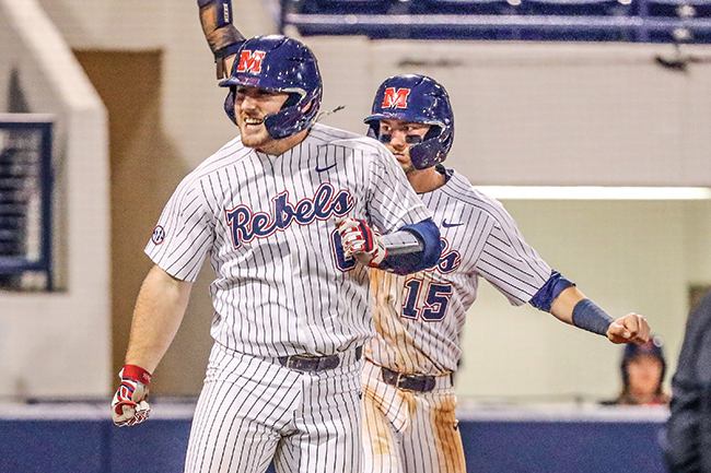 Thomas Dillard named National Player of the Week by Collegiate Baseball ...