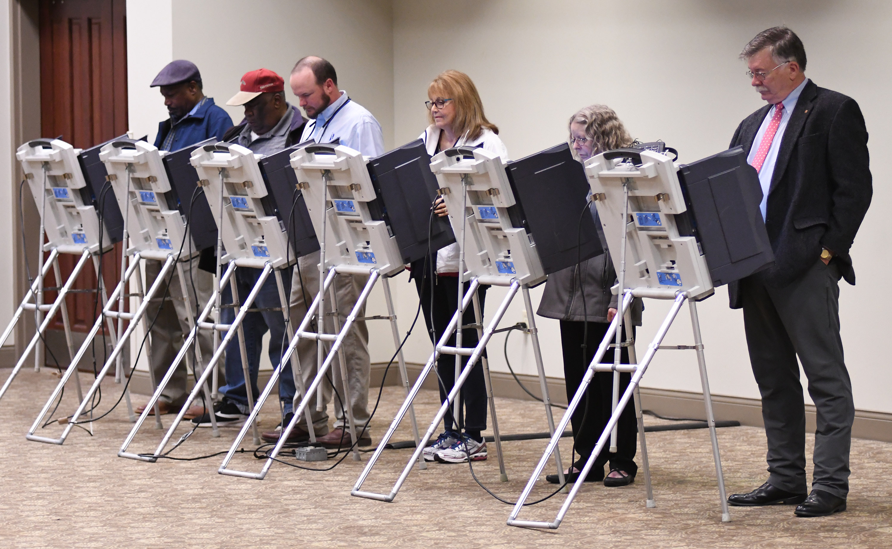 Lafayette County begins process of shifting back to paper ballots | The ...