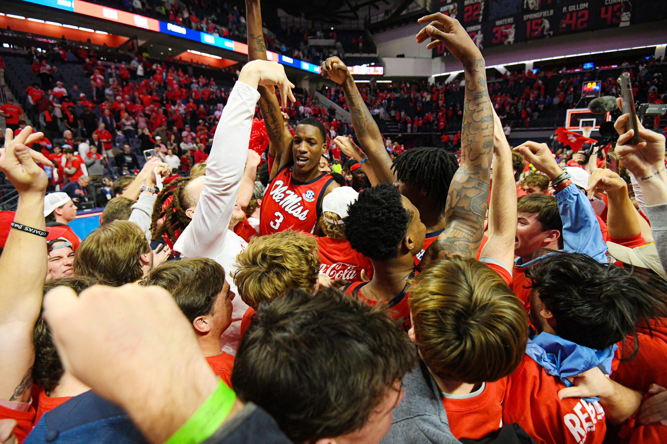 Wild finish, as Ole Miss Rebel basketball remains undefeated | The ...